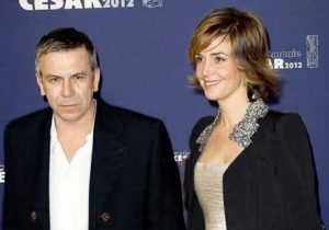 Simon Boublil : ses parents Philippe Torreton et Elsa Boublil, et son ...